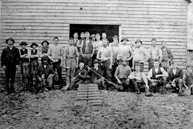 Children at work – Old Treasury Building